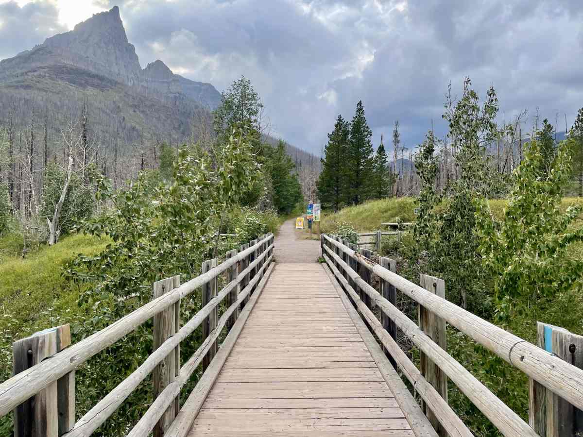 2-Day Goat Lake Hike and Avion Ridge in Waterton Park – Out and Across