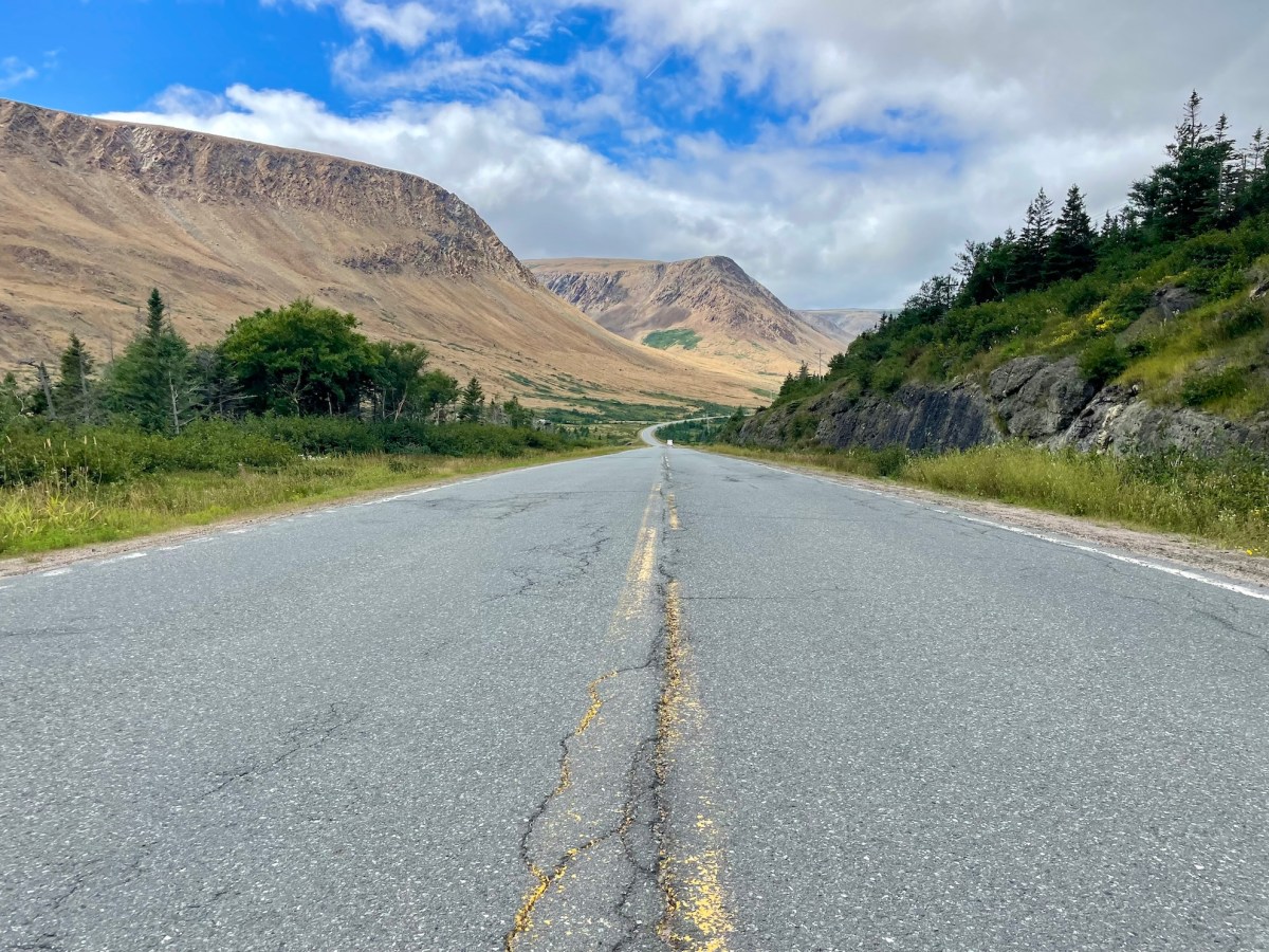 Tablelands Trail: Easy Gros Morne Hike in Newfoundland - Out & Across