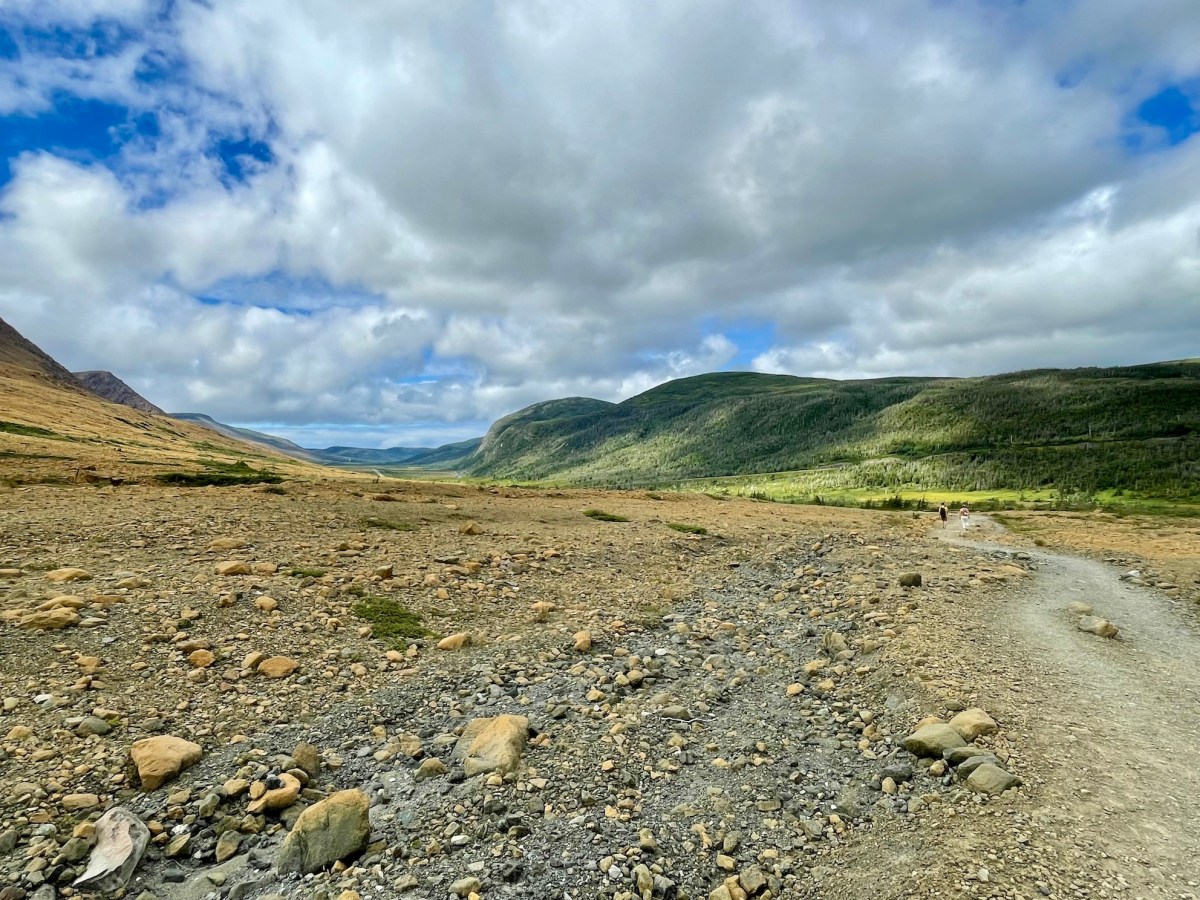 Tablelands Trail in Gros Morne National Park (Easy Newfoundland Hike ...