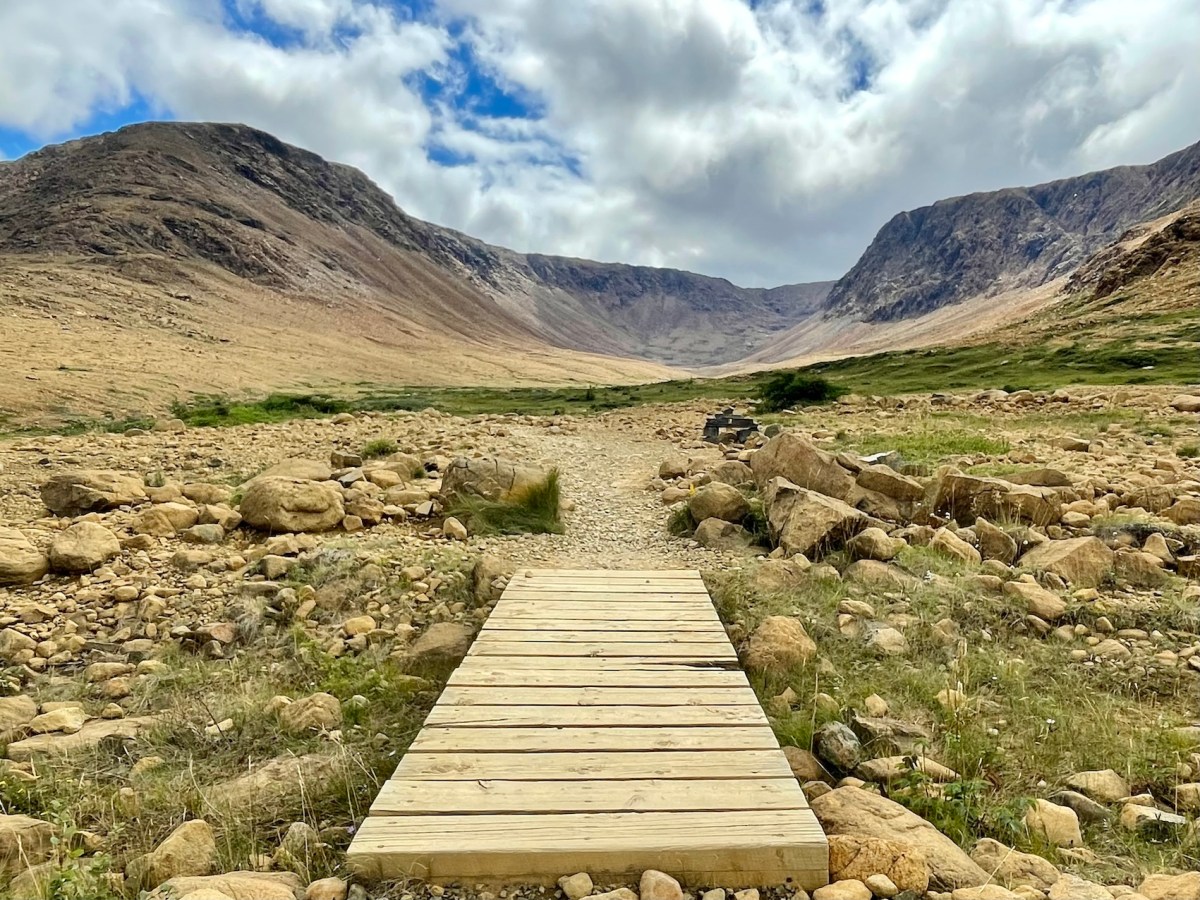 Tablelands Trail: Easy Gros Morne Hike in Newfoundland - Out & Across