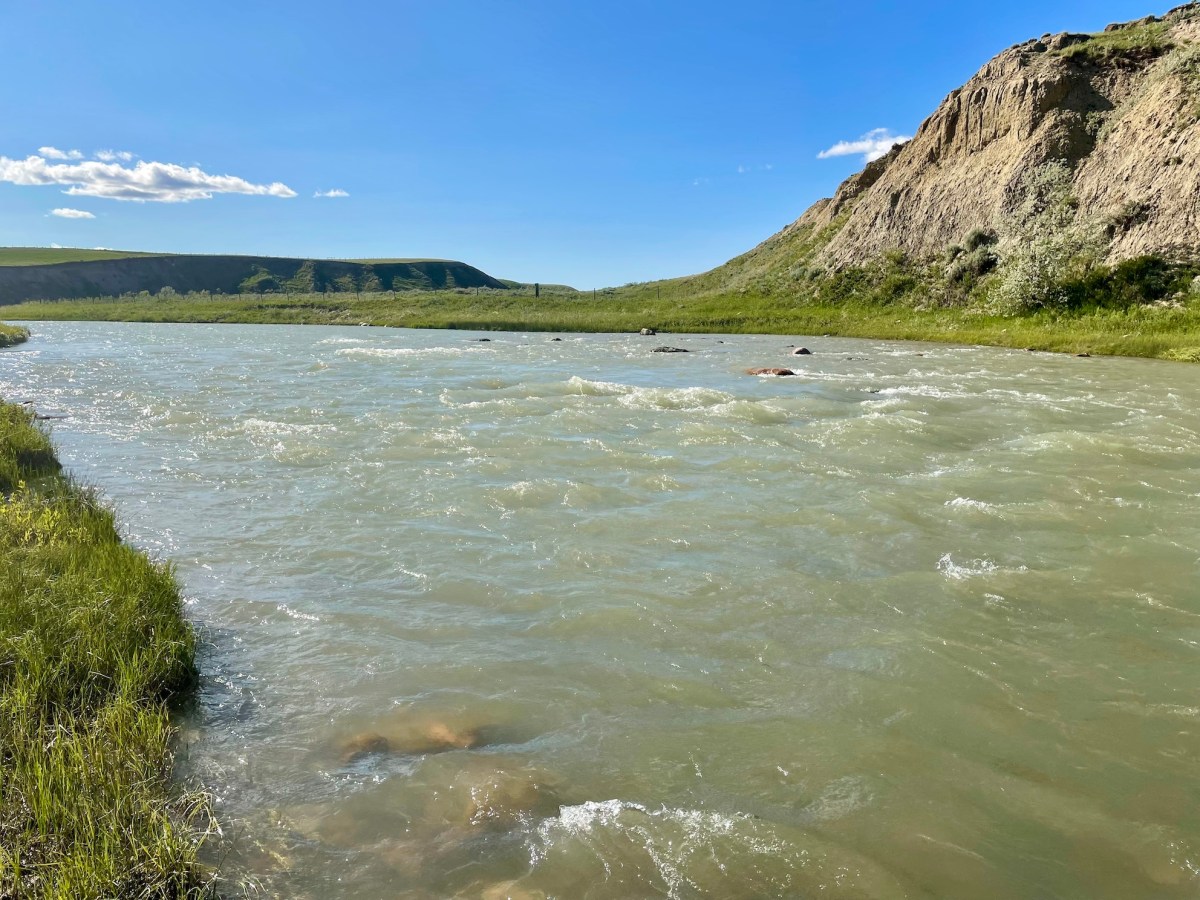 3-Day Milk River Canoe Trip in Alberta—The Ultimate Guide - Out & Across